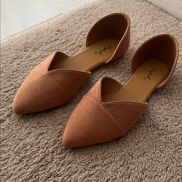 None | Shoes | Stylish Tan Pointed Toe Flats | Poshmark